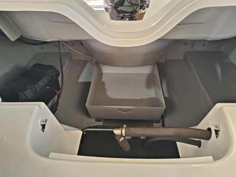 New 2026 Odyssey 650 Powered by the 250hp V8 Mercury 4-Stroke Outboard ...