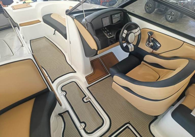 New 2026 Odyssey 650 Powered by the 250hp V8 Mercury 4-Stroke Outboard ...