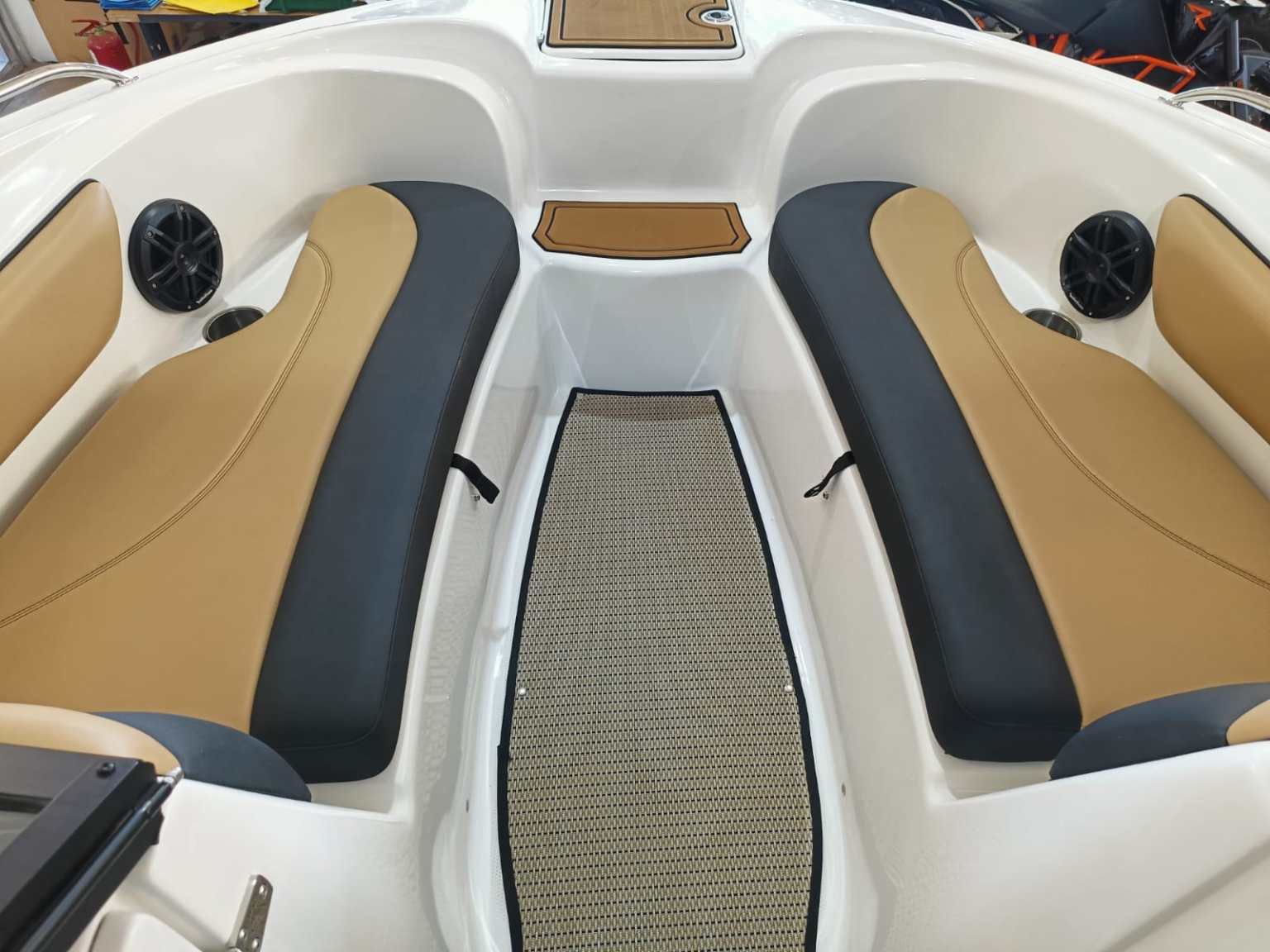 New 2026 Odyssey 650 Powered by the 250hp V8 Mercury 4-Stroke Outboard ...