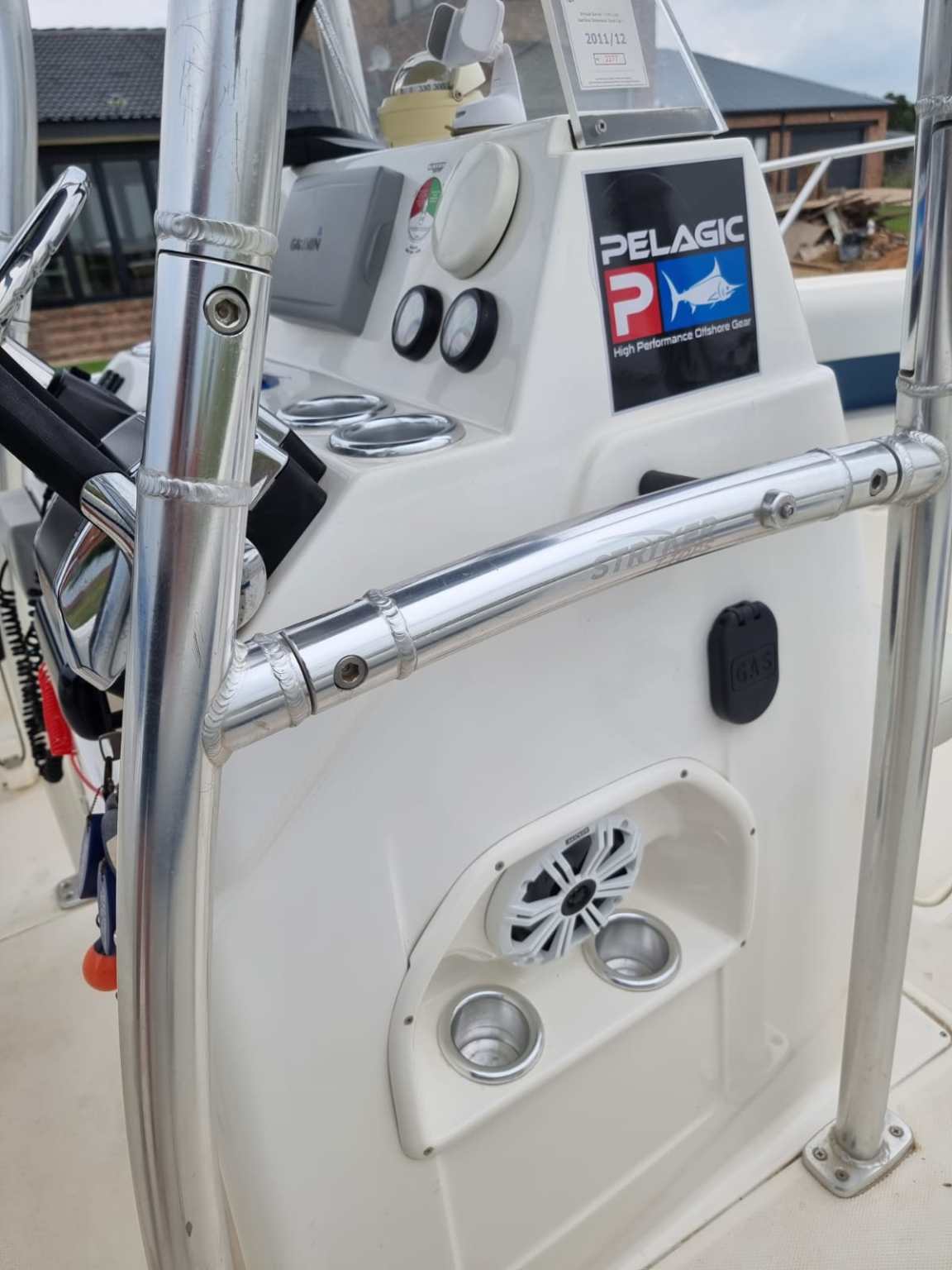 2010 Sensation 21 Offshore mono hull powered by 2x 125hp Mercury ...