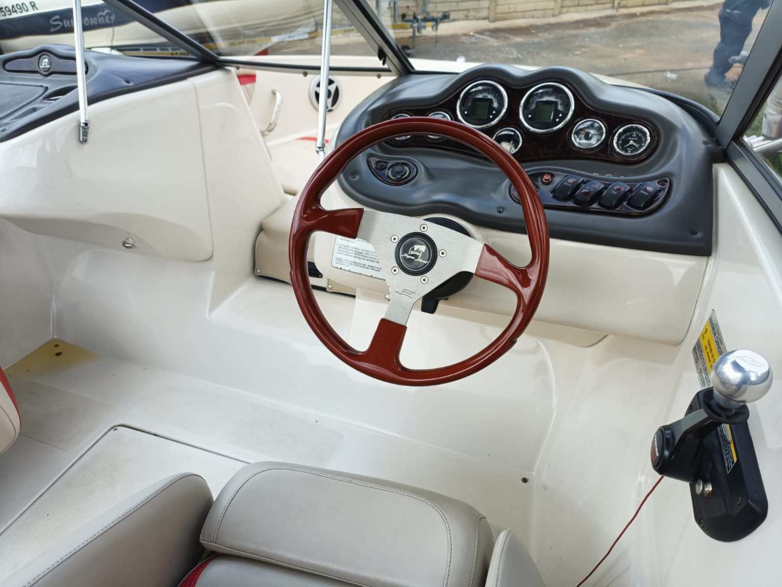 2007 Sugar Sand Calais Powered with 250hp Mercury Optimax 3.0L V6 Jet ...